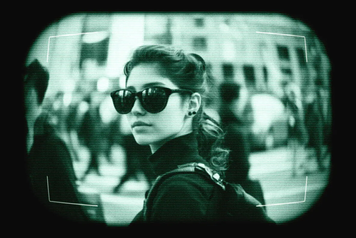 Hidden Camera Photo Effect - YouWorkForThem