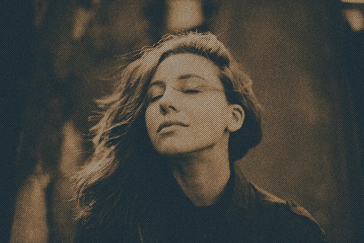 Vintage Halftone Effect Font - FontPath