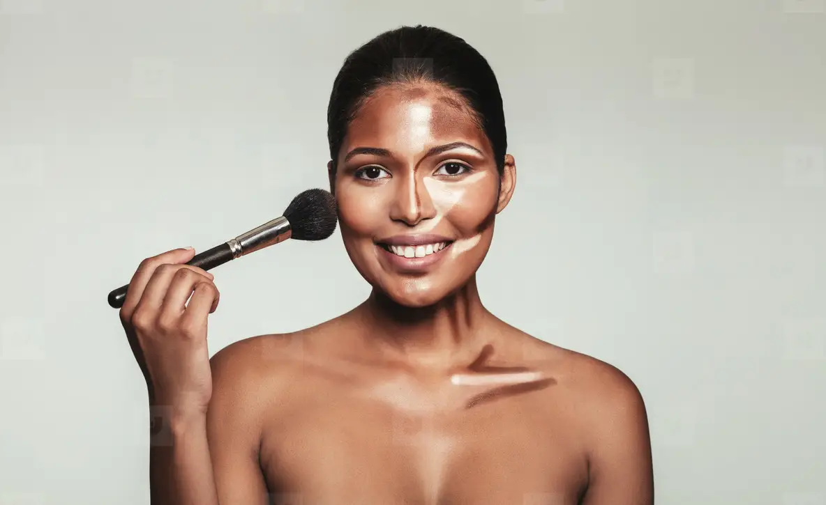 Contour And Highlight Makeup On Female Model Face Photo (125150 ...