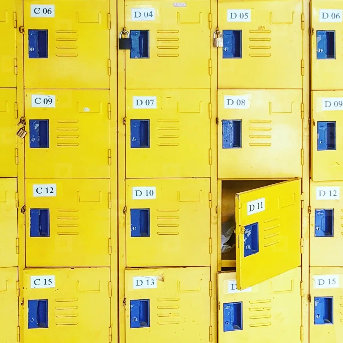 Yellow Metal Lockers Photo (135935) - YouWorkForThem
