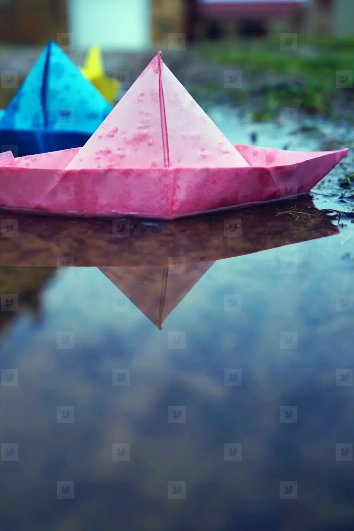 Color Paper Boats Photo (141025) - YouWorkForThem