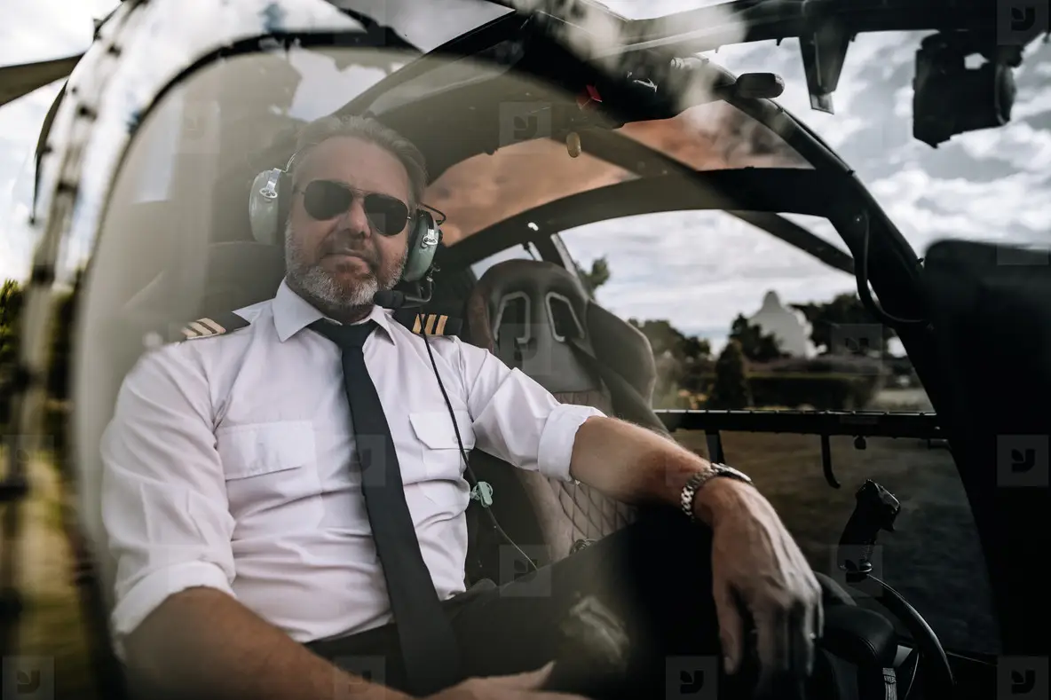 Mature Pilot In Uniform Photo (149018) - YouWorkForThem