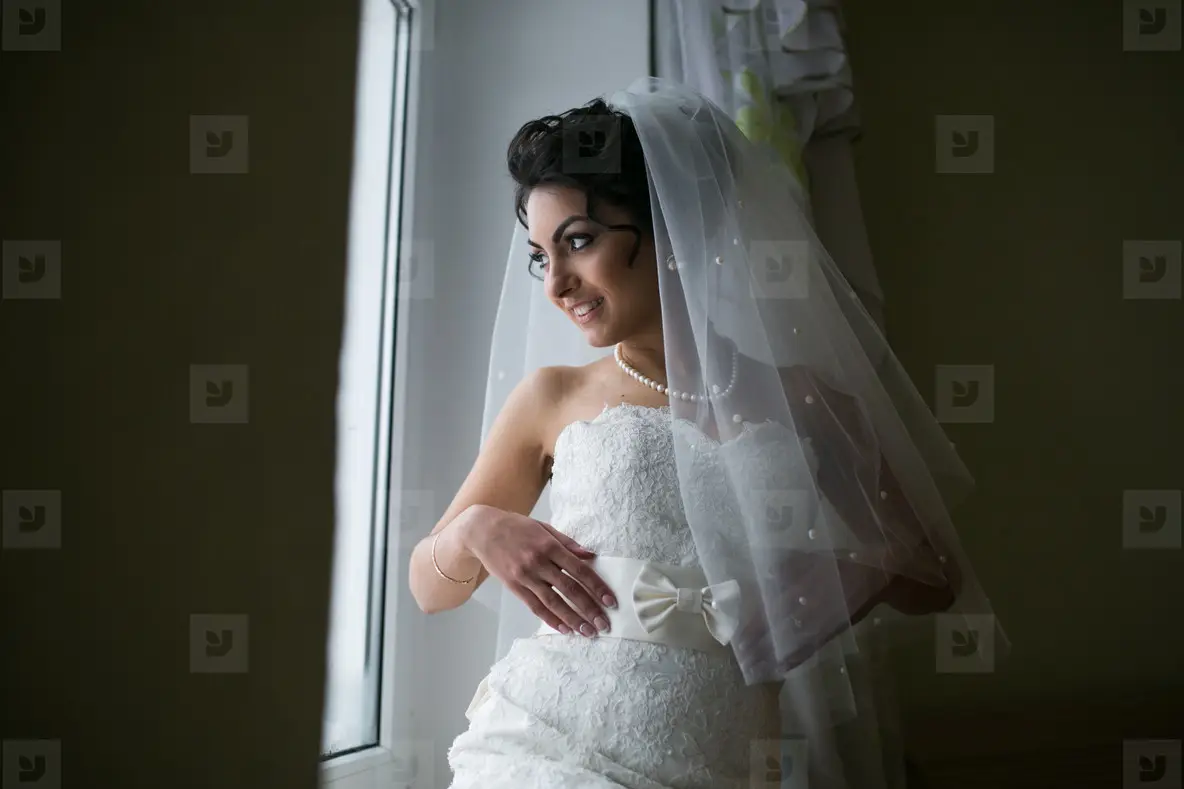 Preparation Of Adorable Bride Photo (154087) - YouWorkForThem