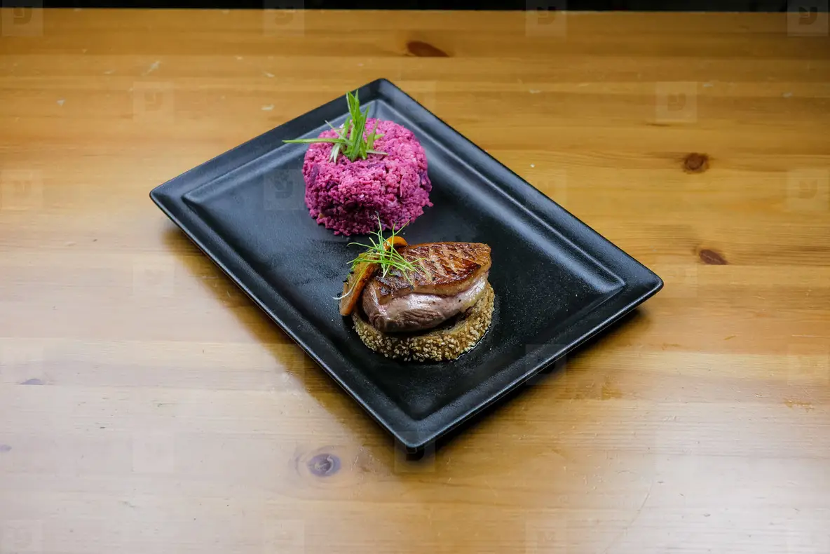 Main Course In A Restaurant Photo (206806) - YouWorkForThem