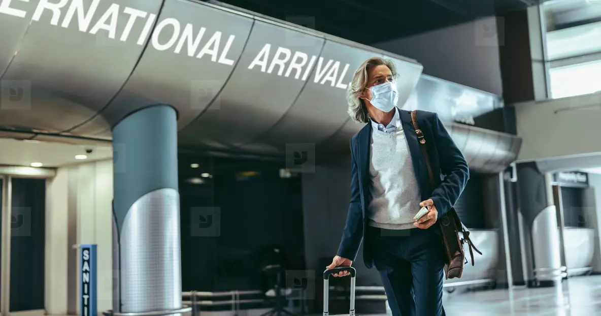 Travelling With Facemask Photo (239902) - YouWorkForThem