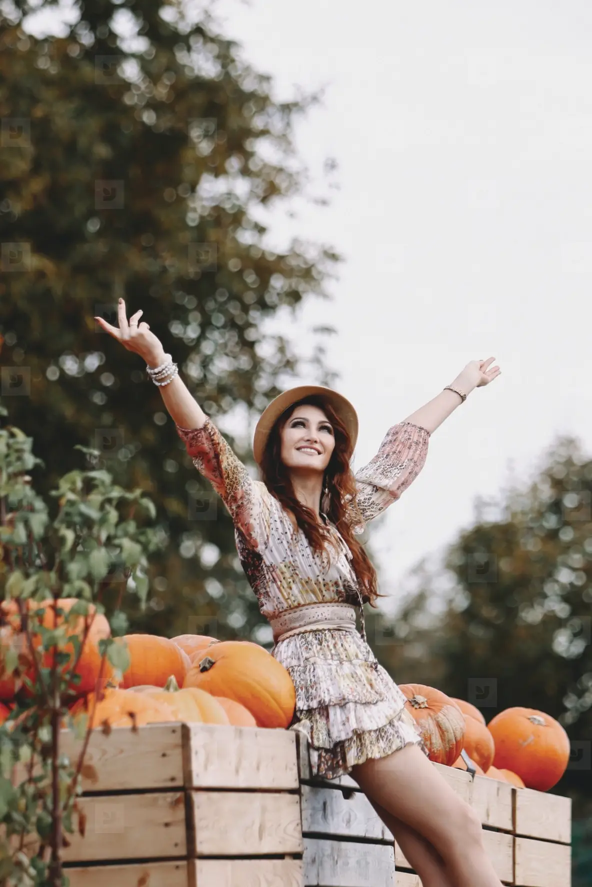 Beautiful Women During Fall 11 Photo (244834) - YouWorkForThem
