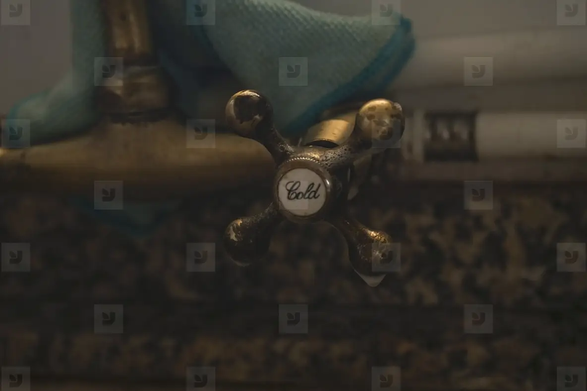 Retro Water Tap In An Old Sink Photo (248792) - YouWorkForThem