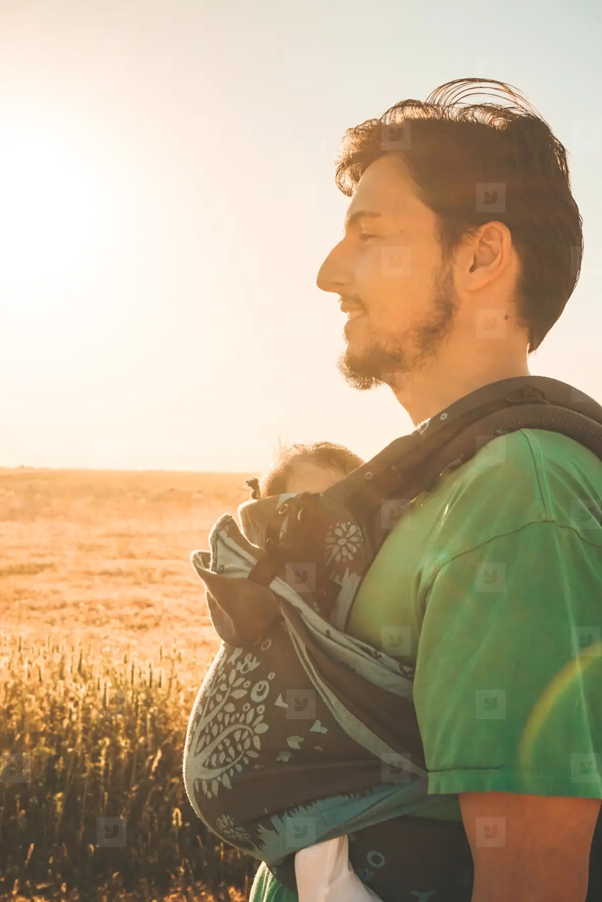 Single Male Parent Carrying Her Baby With A Backpack Photo (249997 ...