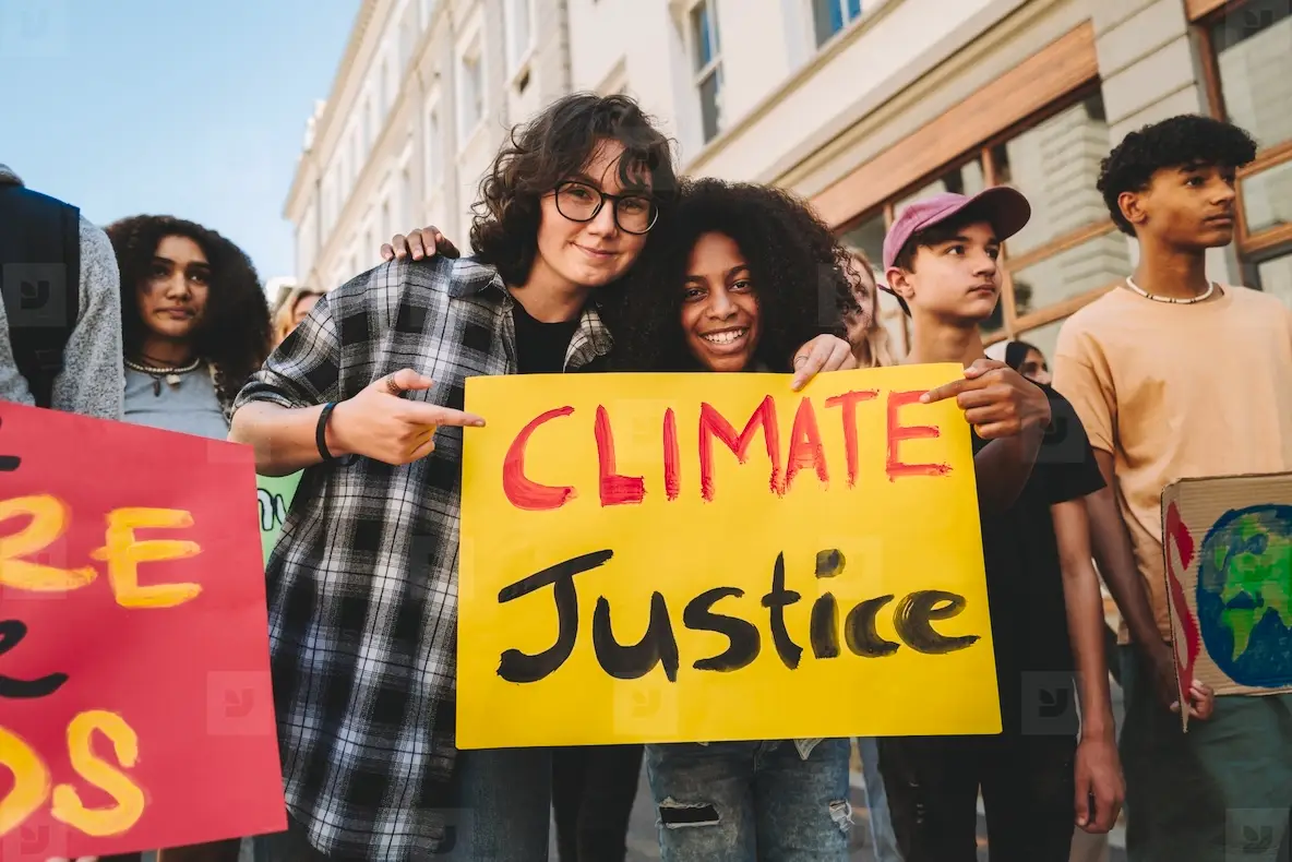 Teenagers Joining The Global Climate Strike Photo (260228) - YouWorkForThem