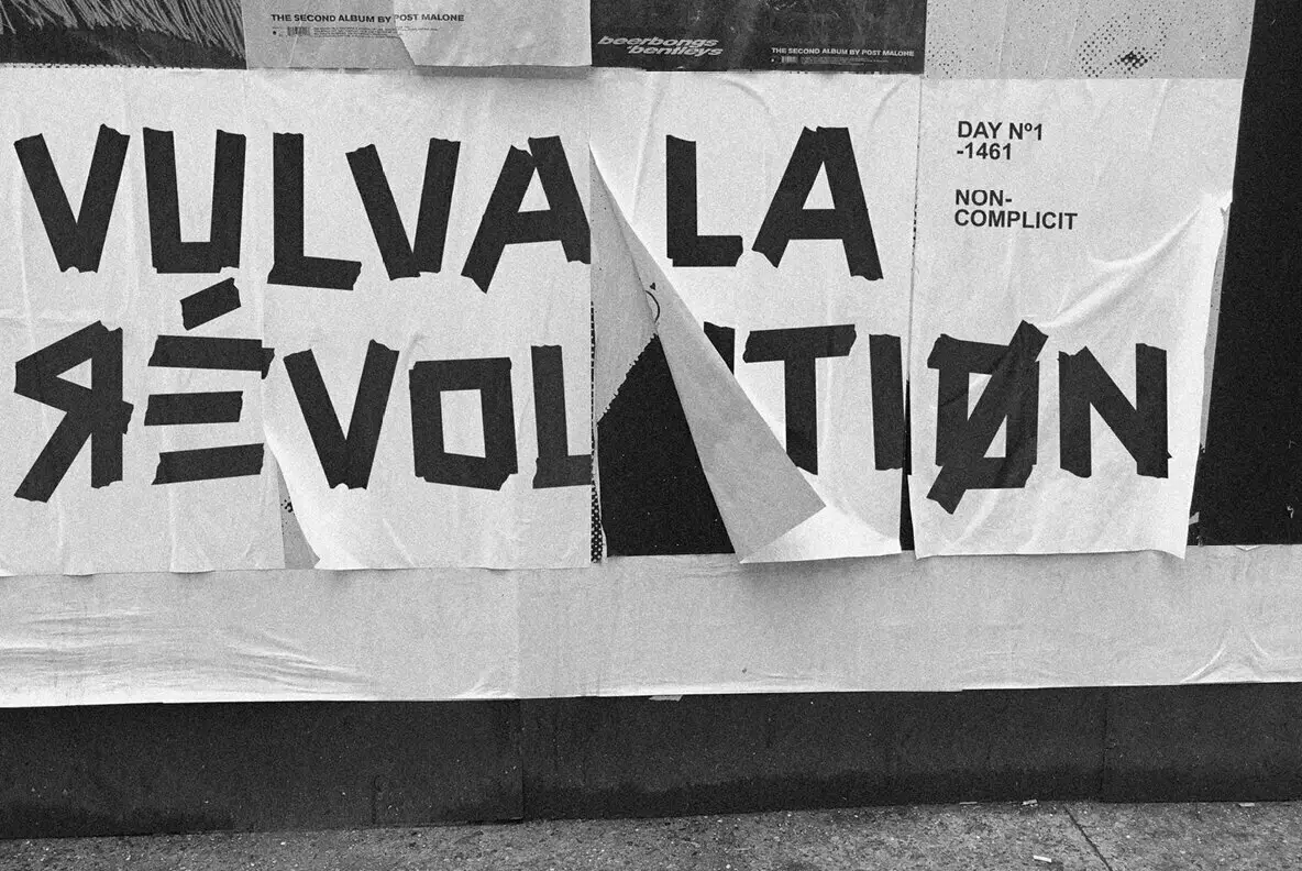 -OC Revolt Font - FontPath