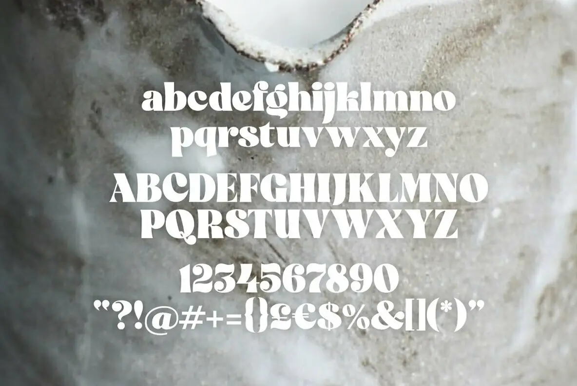 Geeeki Font - YouWorkForThem