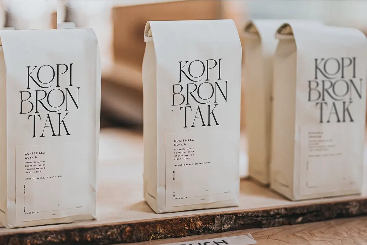 Delicate Calligraphy Font - FontPath