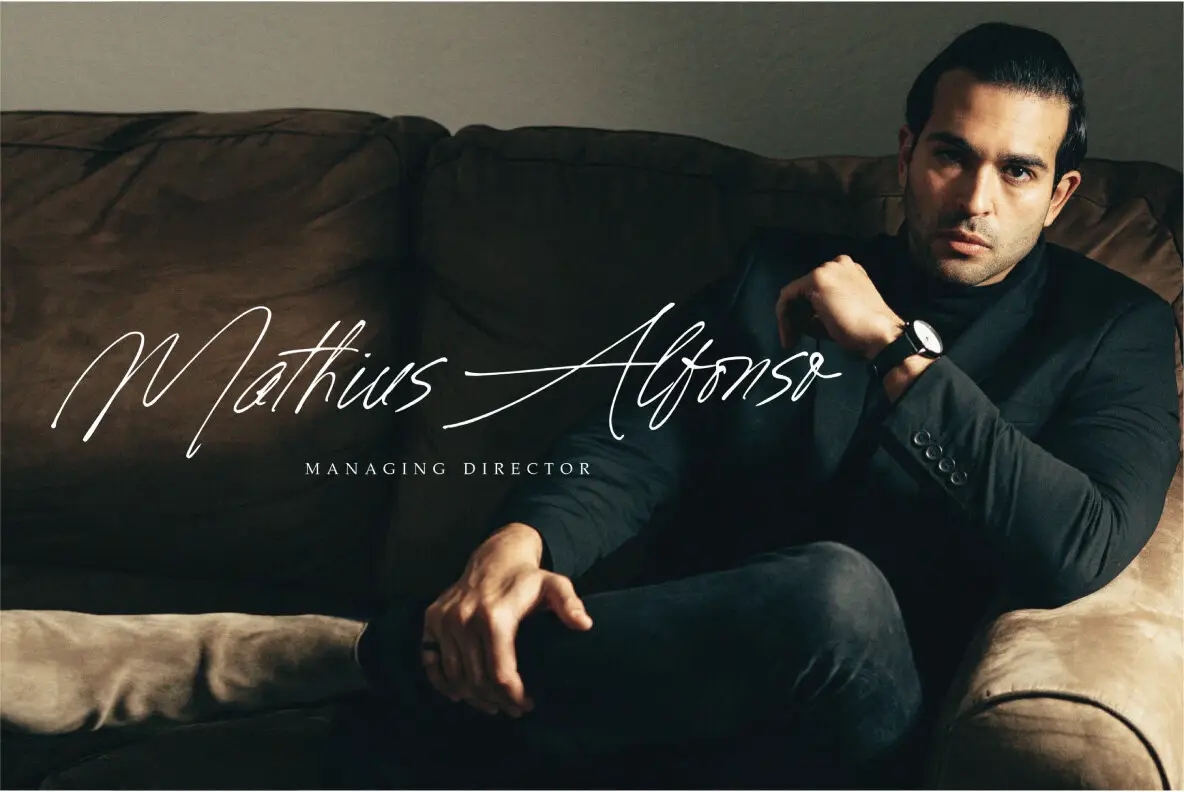 Signature Moment Font - FontPath