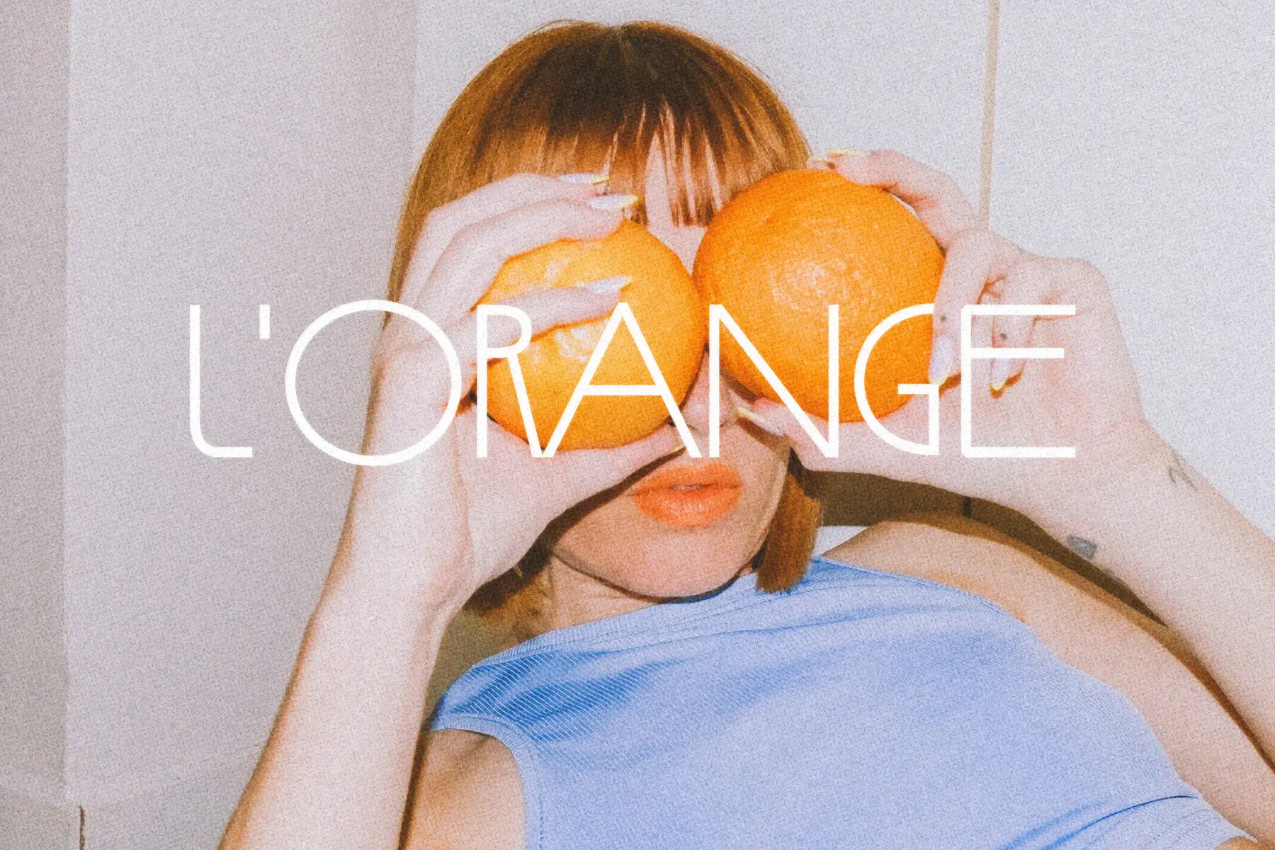 August Deco Sans Font - FontPath