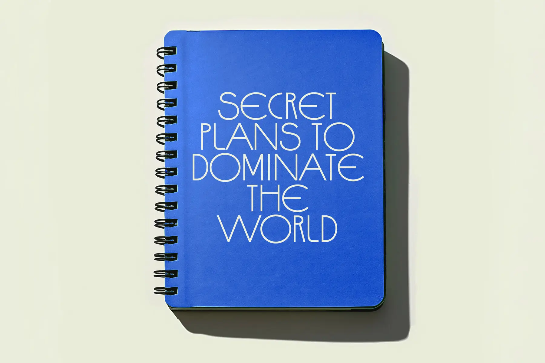 August Deco Sans Font - FontPath