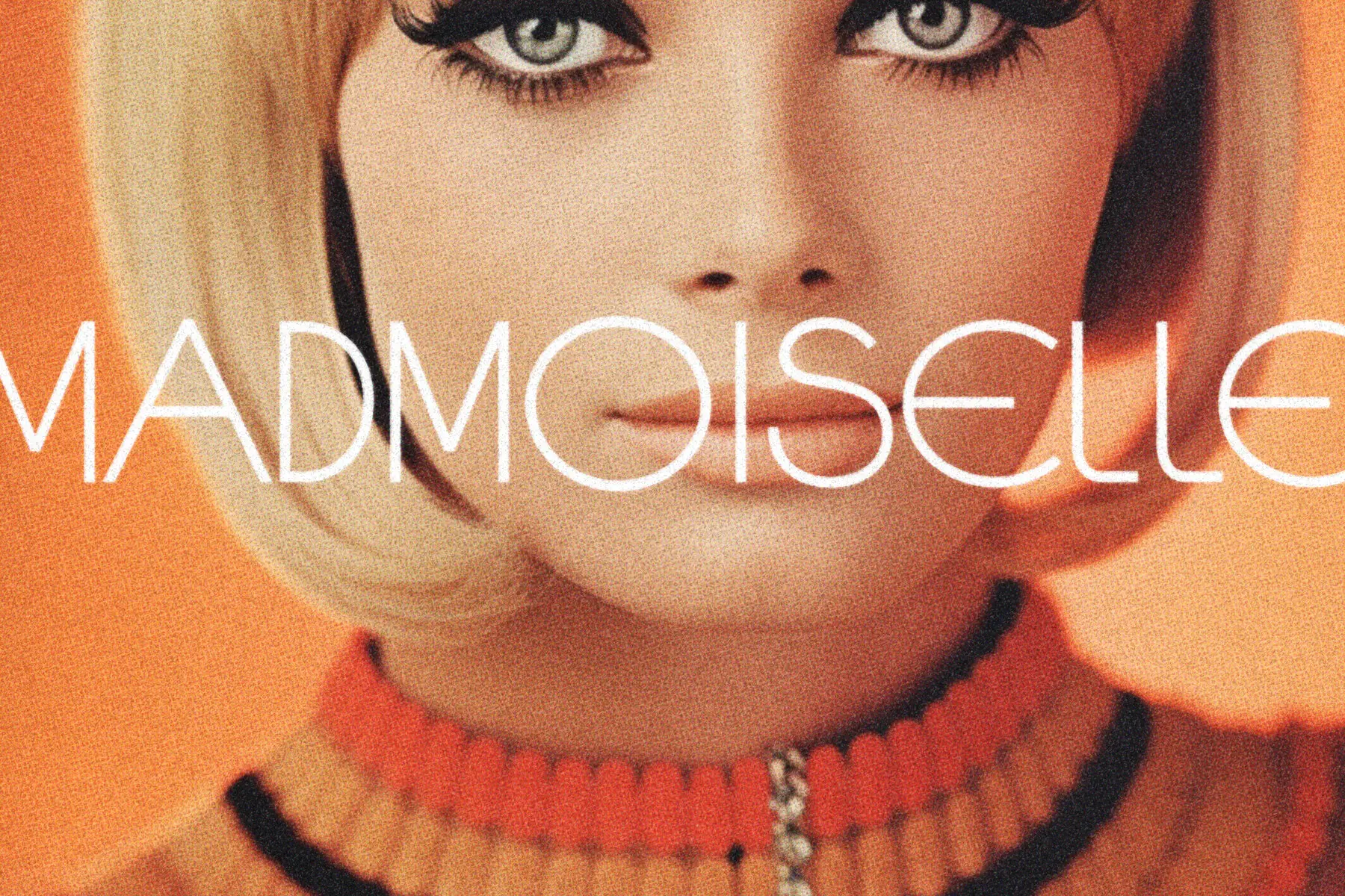 August Deco Sans Font - FontPath