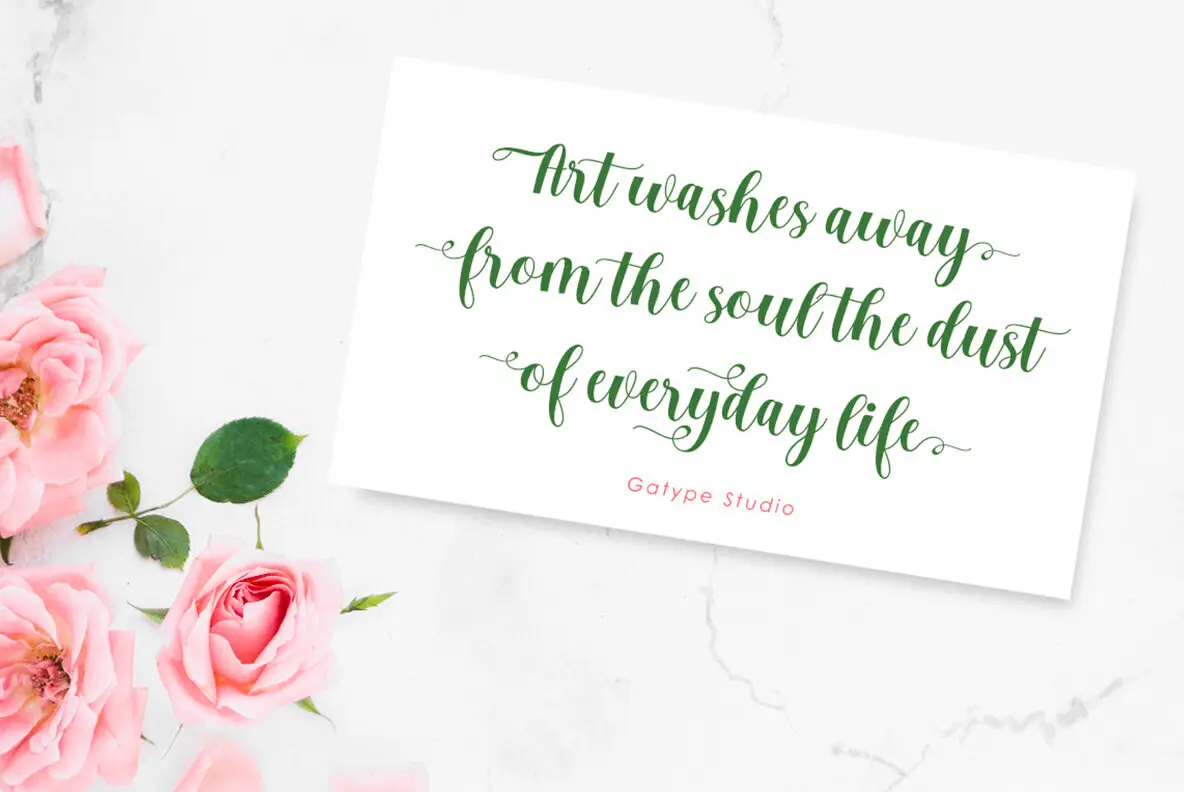 Gidget Font - YouWorkForThem