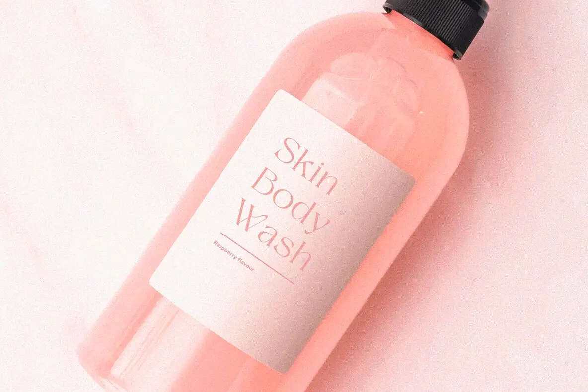 Grand Sapphire Font - FontPath