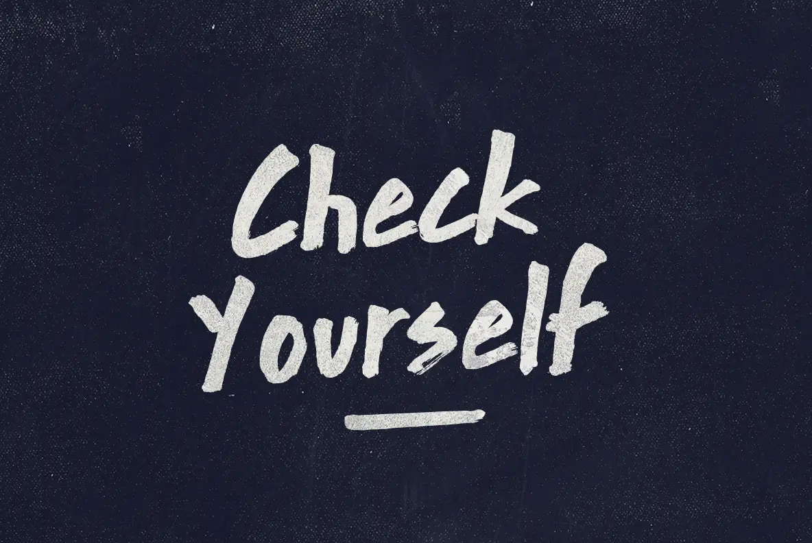 Extra Mile Font - FontPath