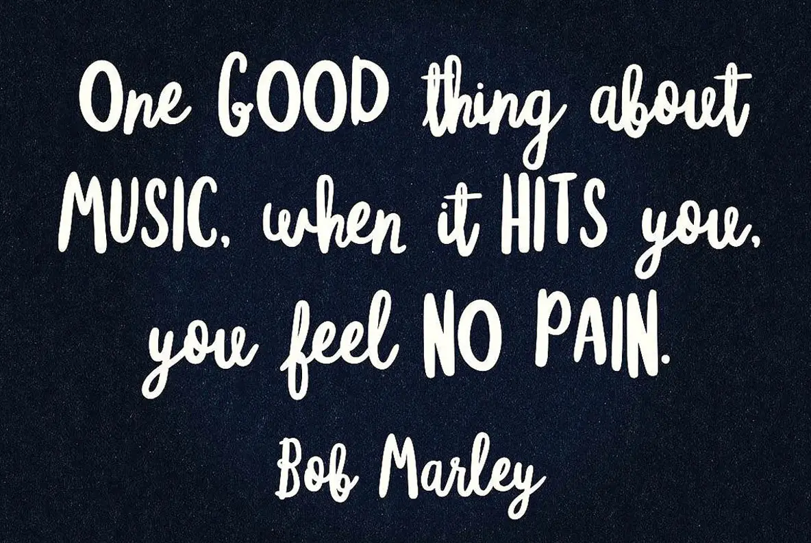 Miss Rooster Font - FontPath