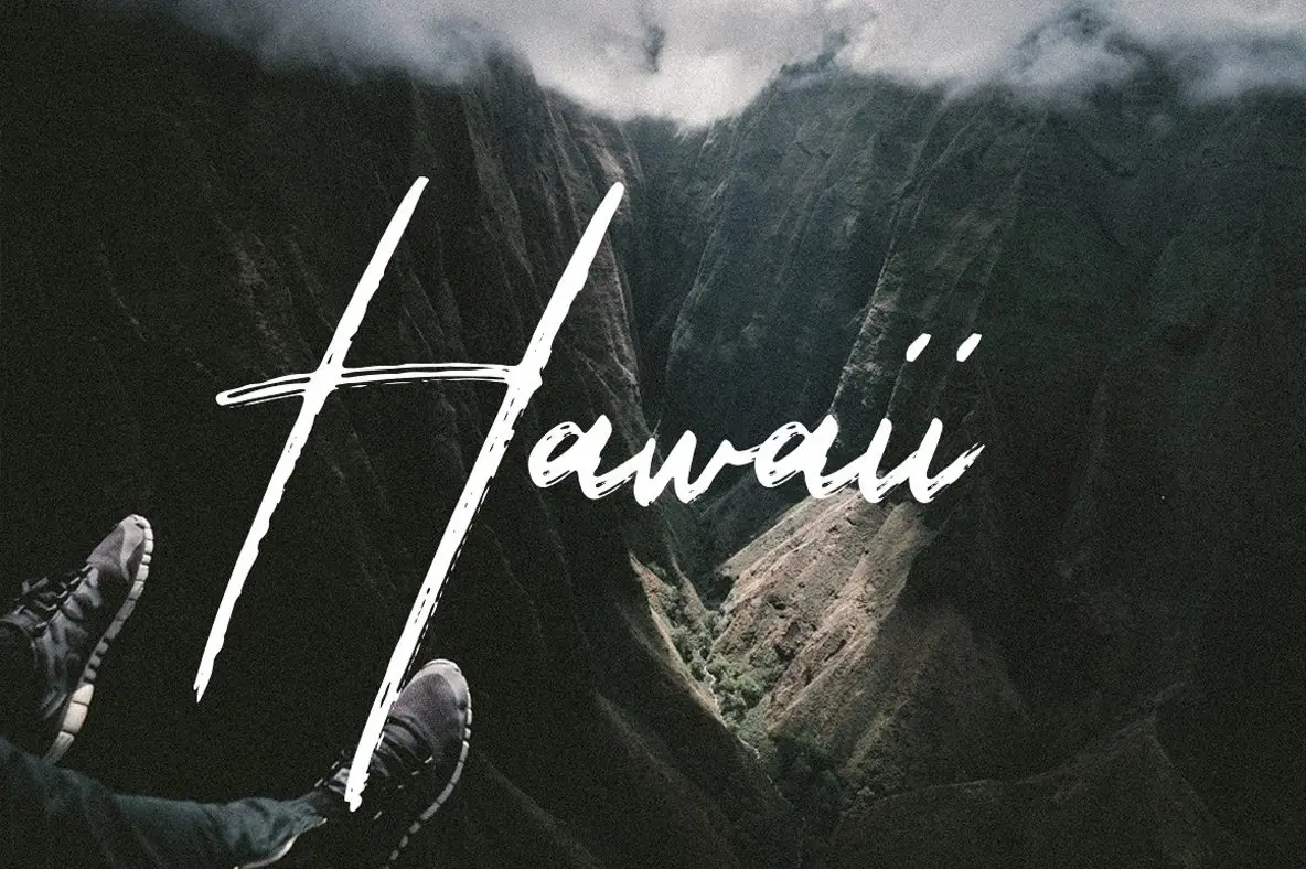 Boathouse Font - FontPath